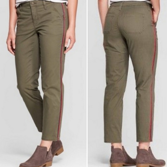 Universal Thread | Pants & Jumpsuits | Universal Thread Mid Rise Girlfriend Crop Pant | Poshmark